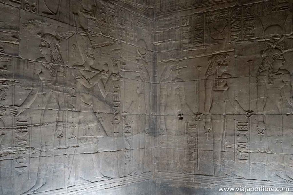 La visita el templo de Filae-Philae en el alto Egipto