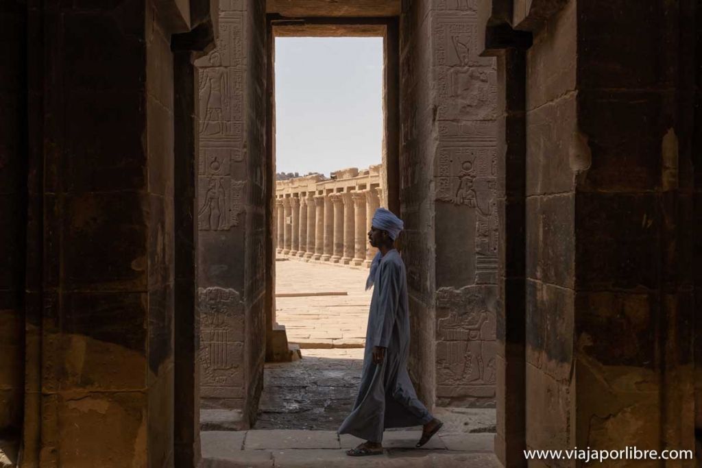 La visita el templo de Filae-Philae en el alto Egipto