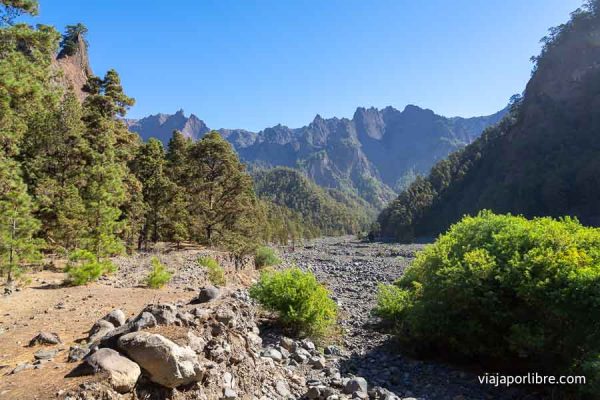 Ruta en la Caldera de Taburiente (Mirador de los Brecitos) | Viaja por ...