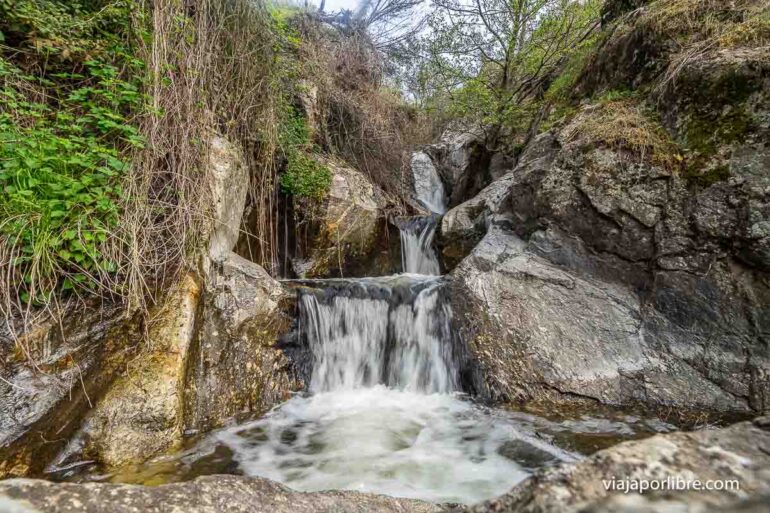 Ruta A La Cascada Del Cancho En Navalafuente Viaja Por Libre Ruta A La Cascada Del Cancho En Navalafuente Viaja Por Libre